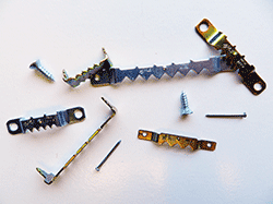 Sawtooth Picture Hangers - Buy nail-less sawtooth Hangers | Bear Woods